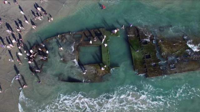 Shipwreck emerges off California coast after 8 decades