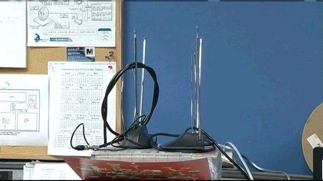 TV rabbit ears make comeback to cut cable costs